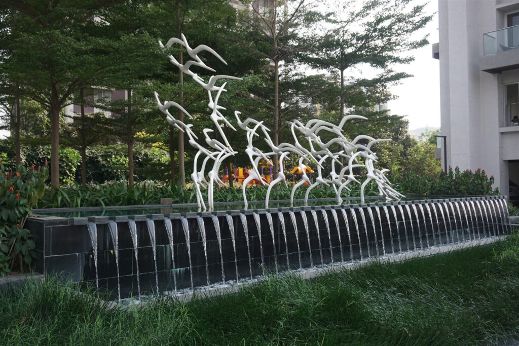 Flying Metal birds Sculpture in RSMR Metal In Pune | Artefacts