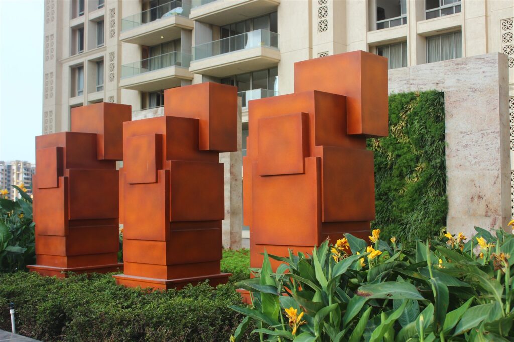 Cumulate Sculpture Made In RSMR Metal In Maharashtra | Artefacts